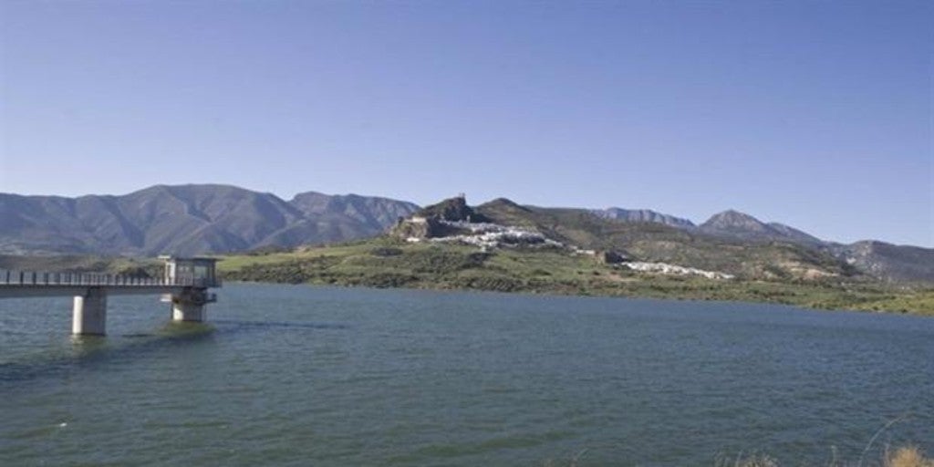 Los embalses de Cádiz acumulan 127 hectómetros cúbicos de agua tras las ...